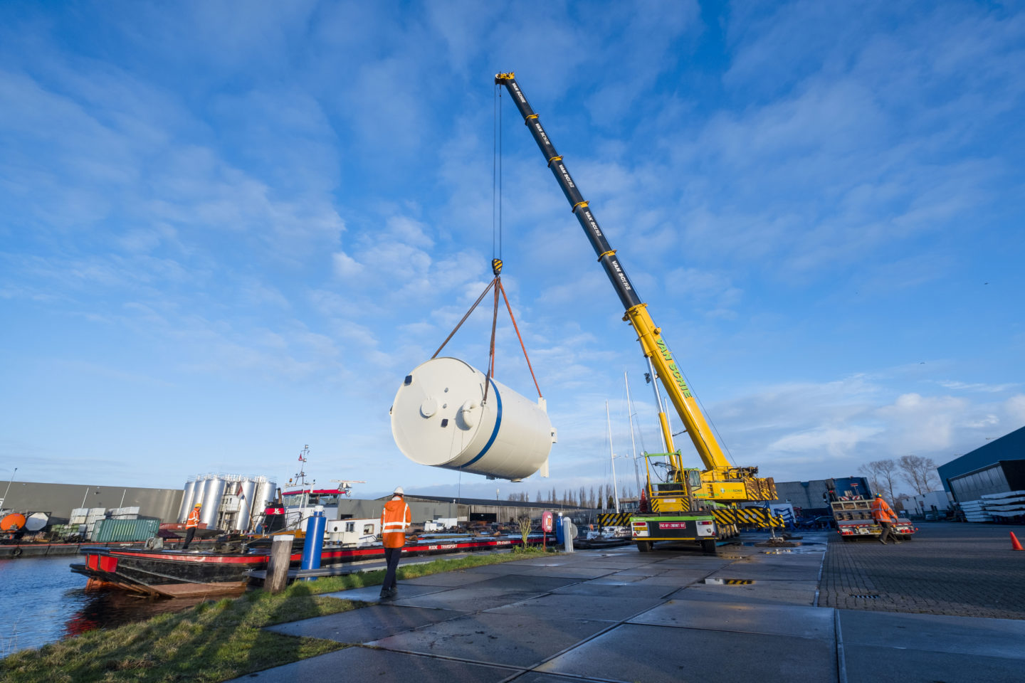 Slibsilo op transport - Vobi BV